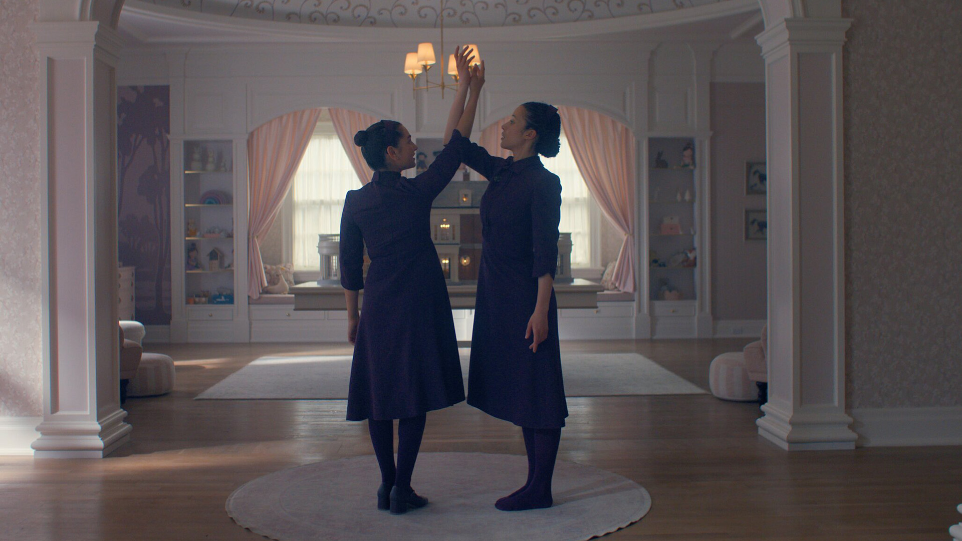 Disney+ toont eerste beelden van nieuwe serie The Testaments – aeyenah